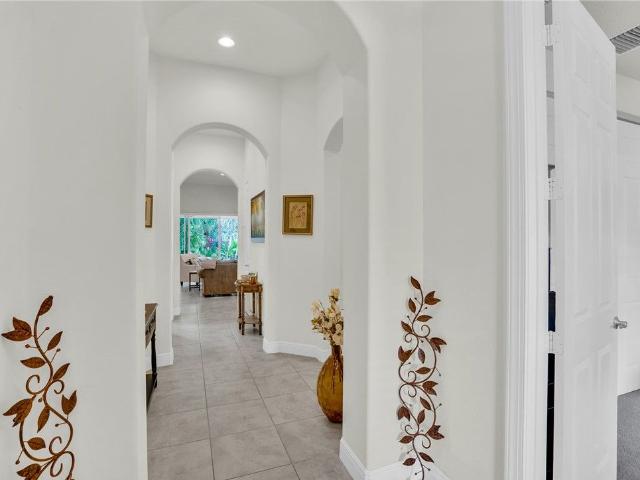 393 11th Square, Vero Beach, FL
