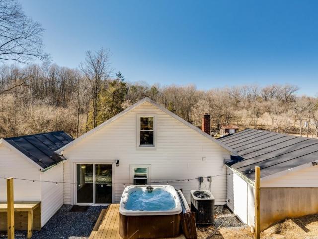 393 crooked run rd