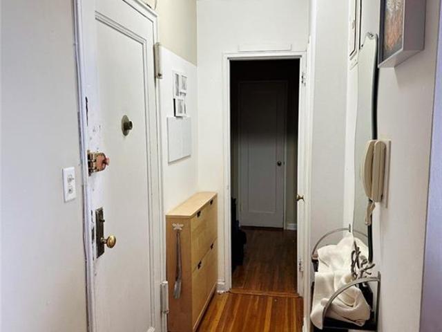 393 Avenue S # 5D