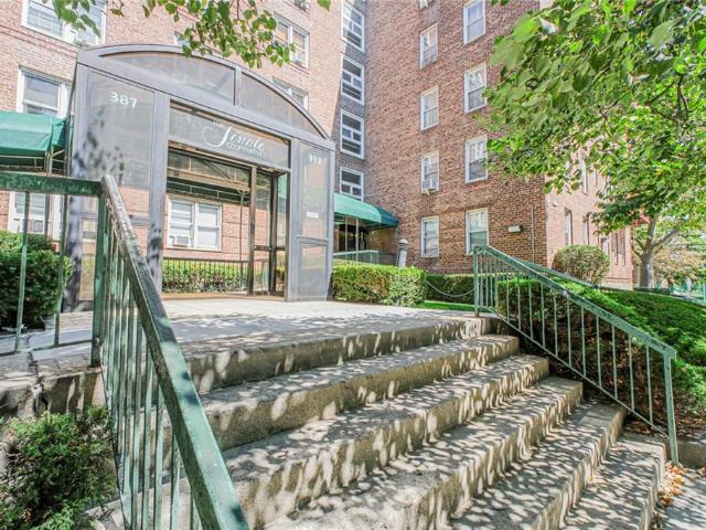393 Avenue South, Unit 3G