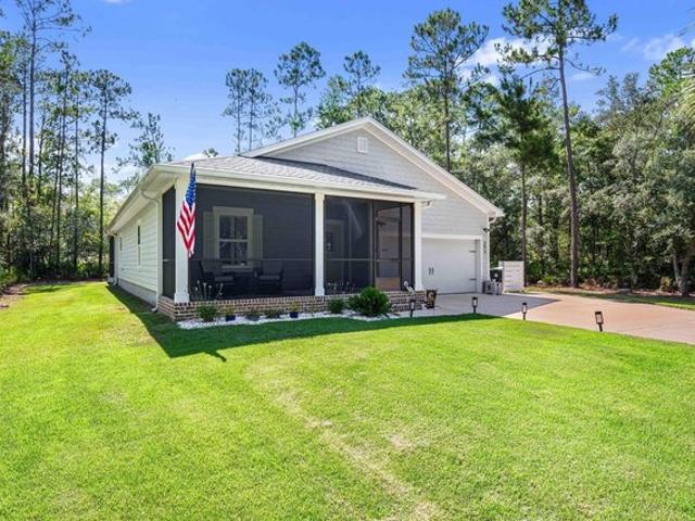 393 Bayside Dr, Freeport, FL 32439
