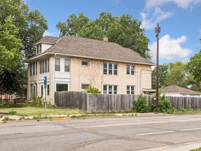 393 Geranium Ave E, Saint Paul, MN 55130