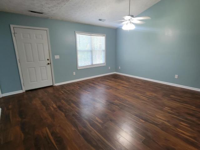 393 E Wood Lane
