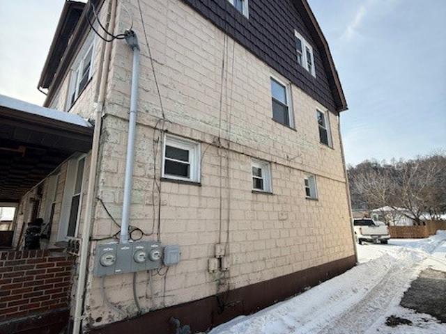 393 Lowber Rd