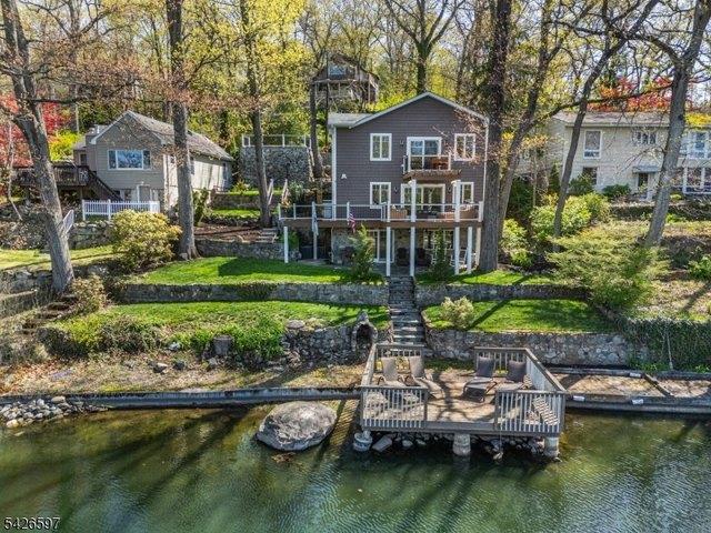 393 Lakeview Ave, Ringwood, NJ 07456