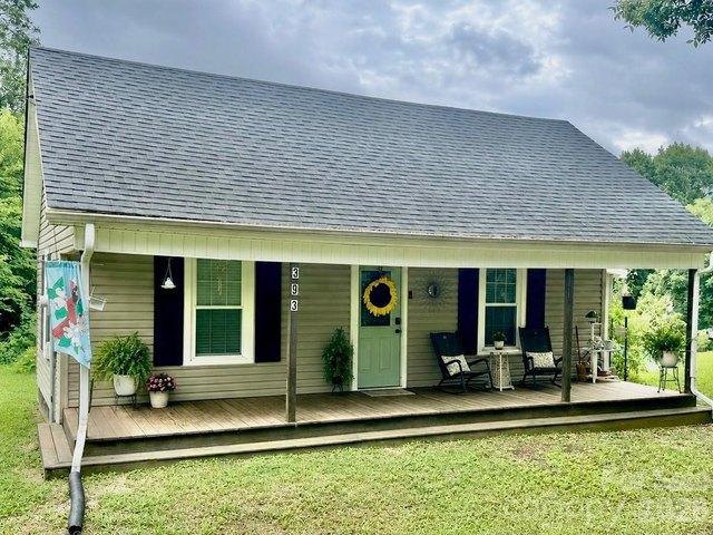 393 Mountain View Dr, Morganton, NC 28655