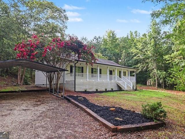 393 Macedonia Rd, Newnan, GA 30263