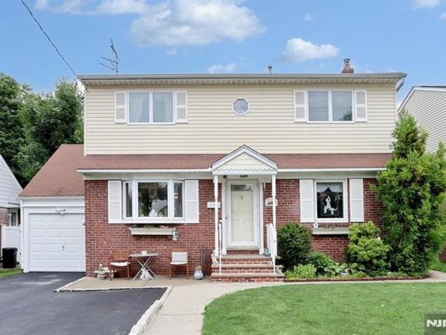393 New Bridge Rd, Bergenfield, NJ 07621