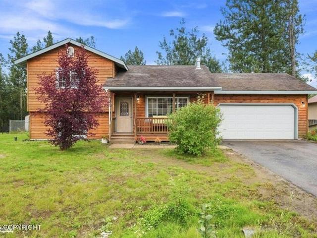 393 S Vickie Cir, Palmer, AK 99645