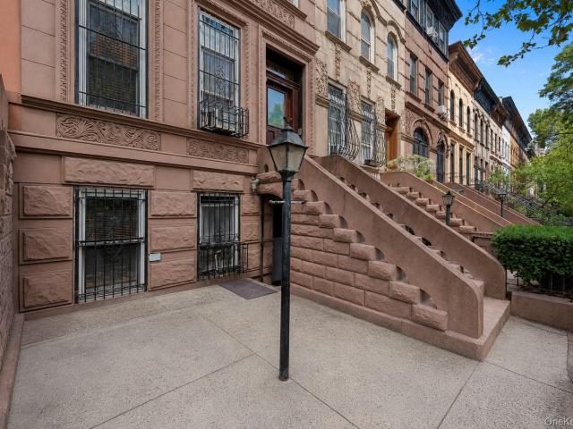 393 Park Place