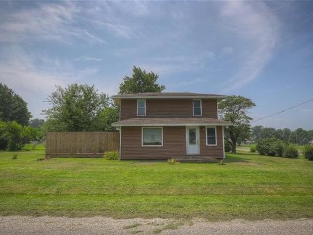 393 W Frick St, Macon, IL 62544