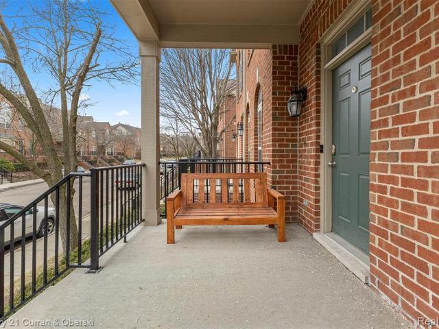 39444 Springwater Drive