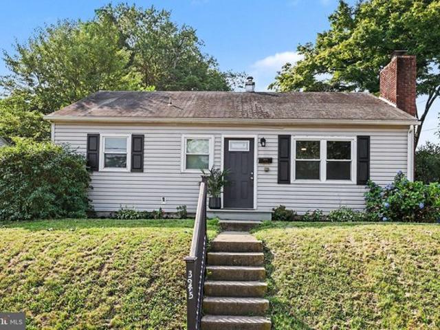 3945 Rauch St, Harrisburg, PA 17109