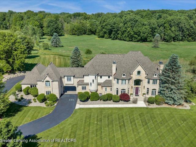 3945 Turnberry Lane