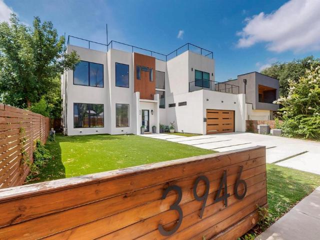3946 N Cresthaven Road