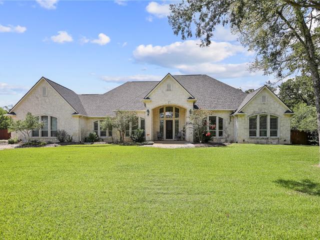 3946 Arboleda Dr, College Station, TX 77845 | MLS #25008 | Compass