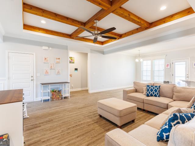 3946 Bettys Place