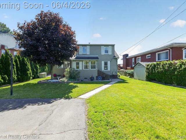 3946 Lakeshore Drive