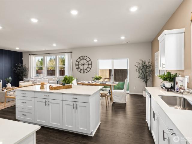 3947 Hyde Loop NE # 125