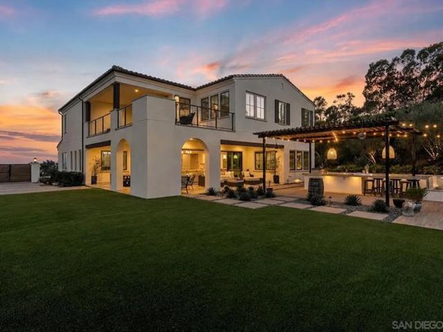 3947 Rancho Summit Dr, Encinitas, CA 92024