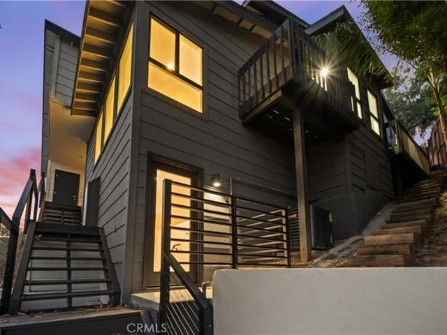 3947 Sumac Dr, Sherman Oaks, CA 91403