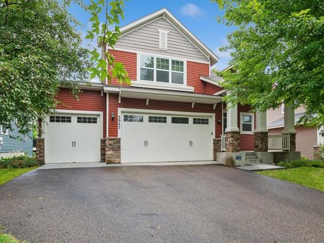 3947 Valencia Ln, Chaska, MN 55318