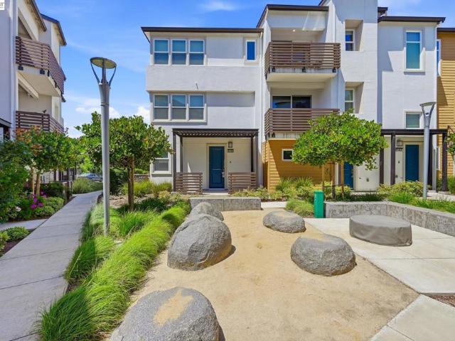 39482 Capstone Cmn