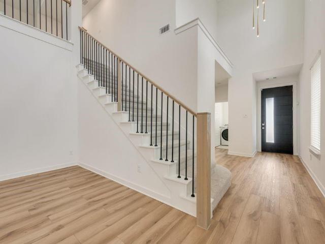 3948 Mercedes Bend