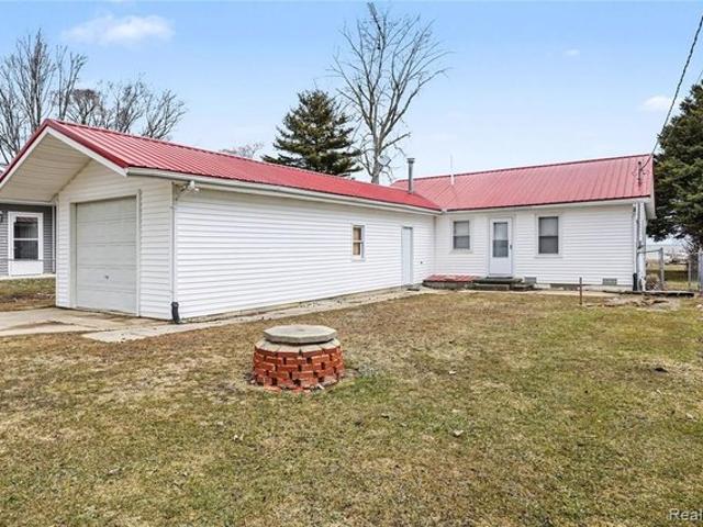 3948 Ferdinand Dr, Rubicon Township, MI 48468