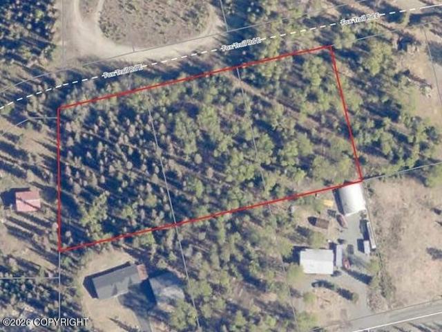 39495 E Fox Trail Rd, Soldotna, AK 99669