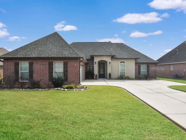 39405 Oceanview Ave, Prairieville, LA 70769 | Compass