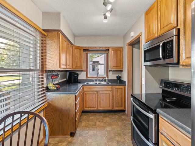 3940 E 8th Street
