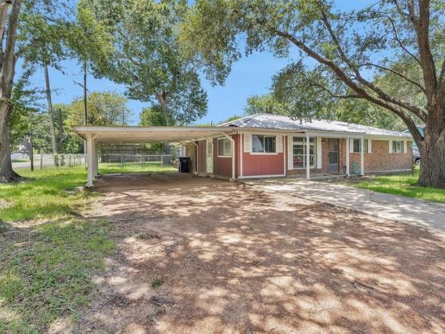3940 Hardy Hollow Rd, New Waverly, TX 77358