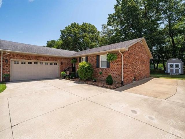 3940 S Bordeaux Loop, Owensboro, KY 42303