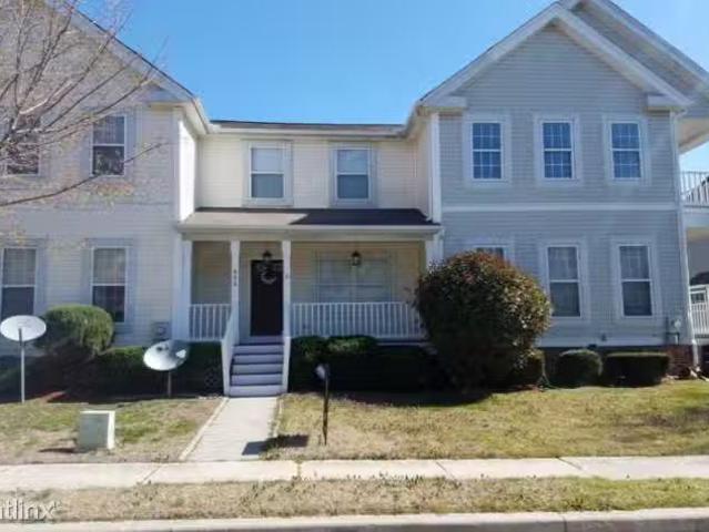 39424203 653 Vista Ave