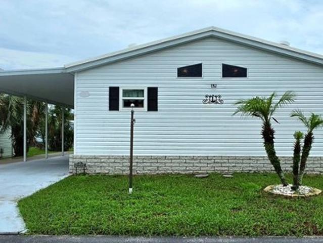 39429 Keiths Cir, Zephyrhills, FL 33542