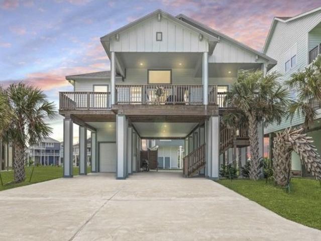 3942 Mendocino Dr, Galveston, TX 77554