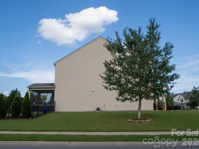 3942 Kestrel Lane