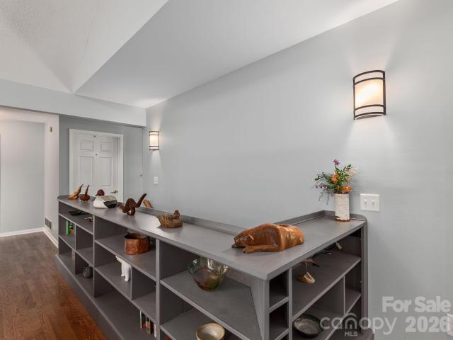 3942 Laurel Park Highway