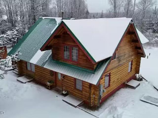 39431 OOMINGNAK ST, STERLING, AK 99672 Single Family Residence.