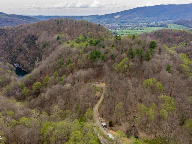 394 & 400 Bishop Hollow Road