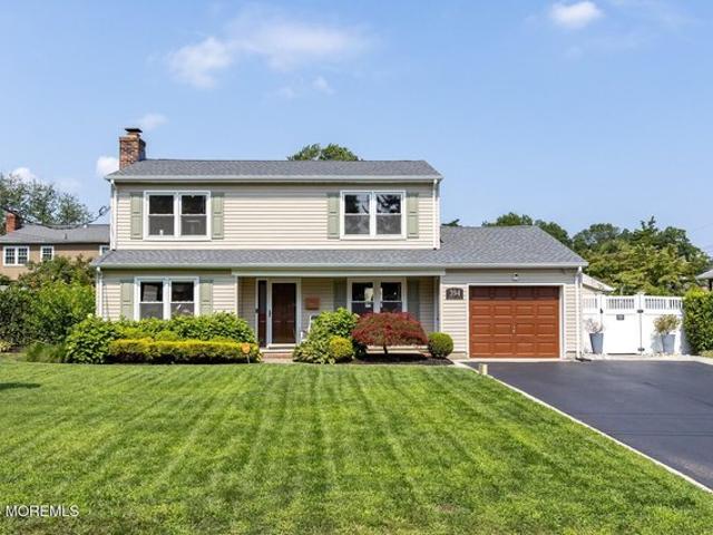 394 Maple Dr, Belford, NJ 07718