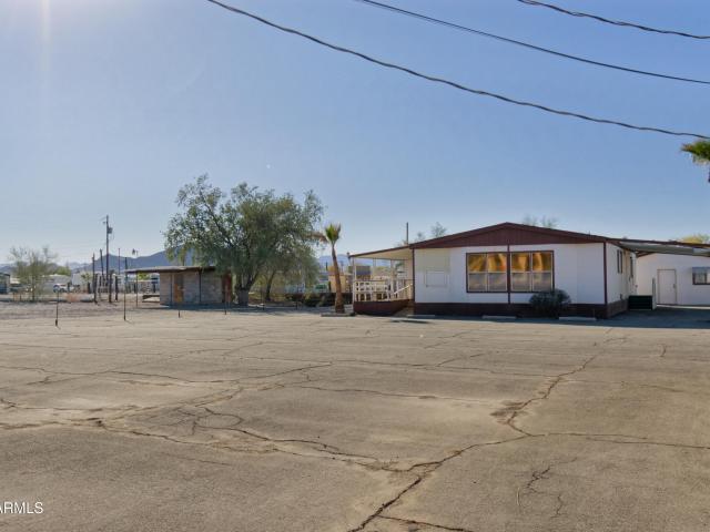 394 N CENTRAL Boulevard