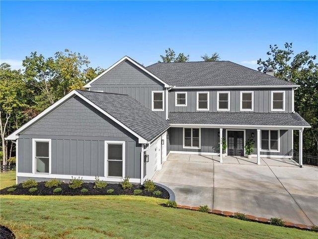 394 Settlers Ridge Dr, Ball Ground, GA 30107