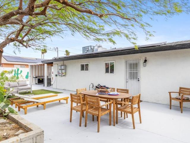 394 W Bon Air Dr, Palm Springs, CA 92262