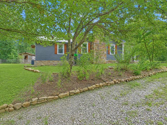 394 Thomas Springs Rd