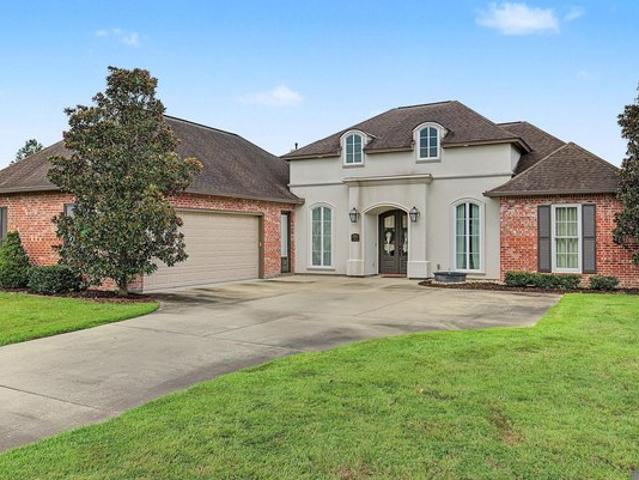 39549 Lakota Ln, Denham Springs, LA 70706