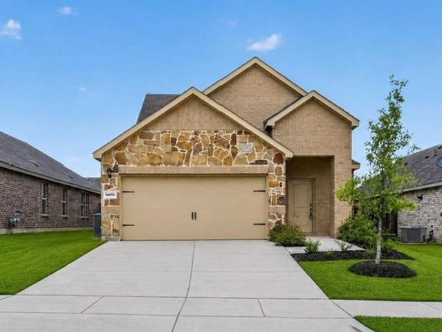 3955 Oak Creek Cir, Denison, TX 75020