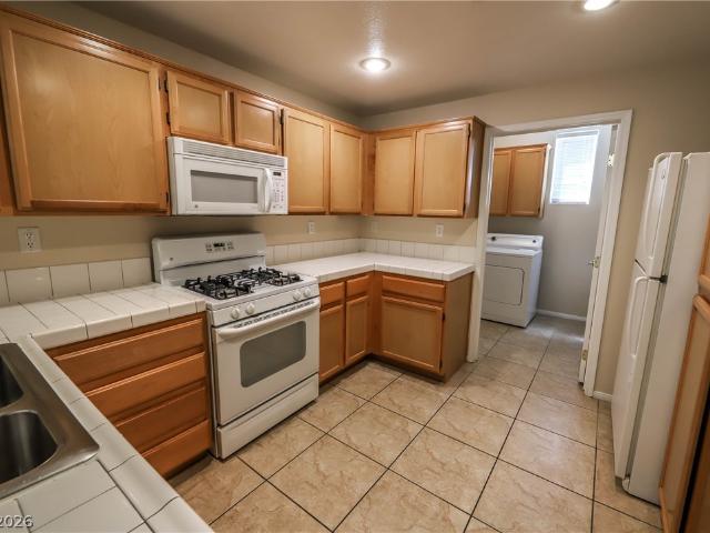 3955 palm beach street 101