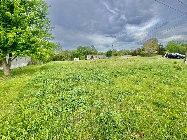 3955 Squire Lakes Dr, North Vernon, IN 47265